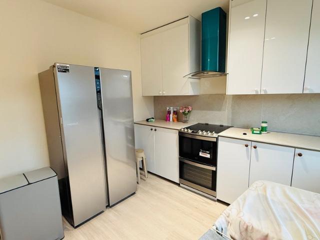 Room at South Park Road, Greater London