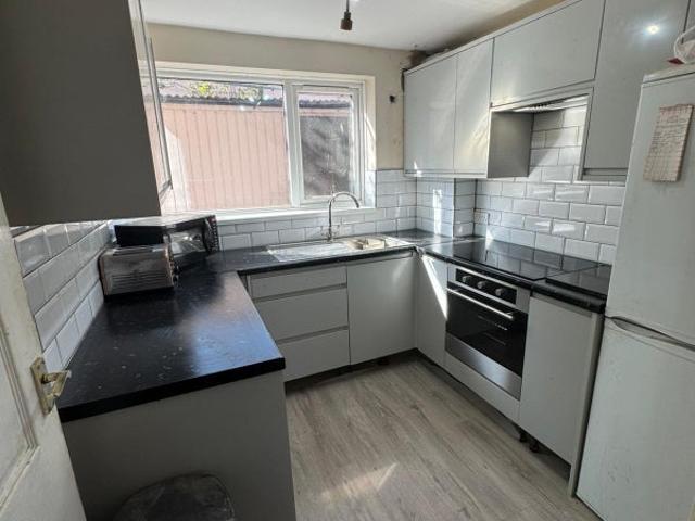 Room at South Primrose Hill, Chelmsford