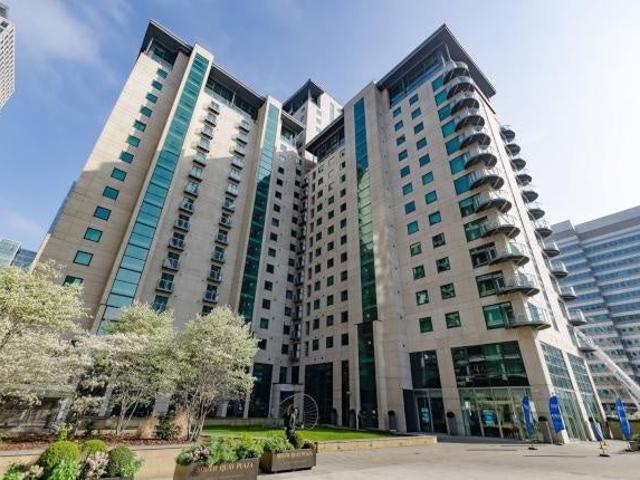 Room at South Quay Square, Greater London