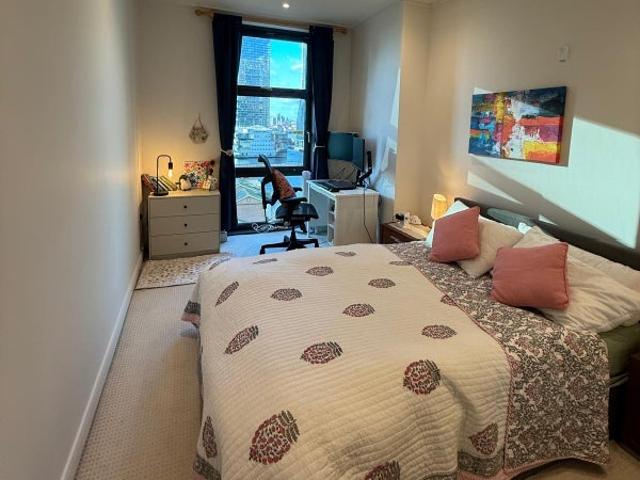 Room at South Quay Square, Greater London