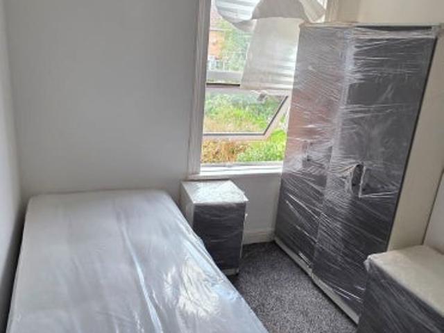 Room at South Road, Birmingham