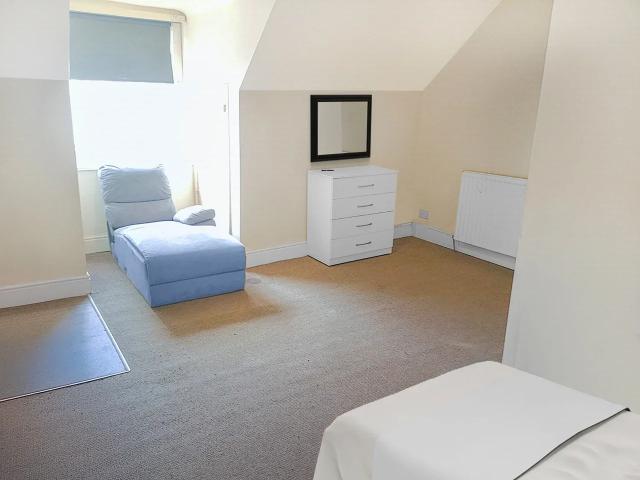 Room at South Road, Birmingham