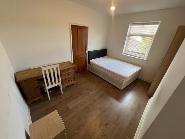Room at South Street, Derby