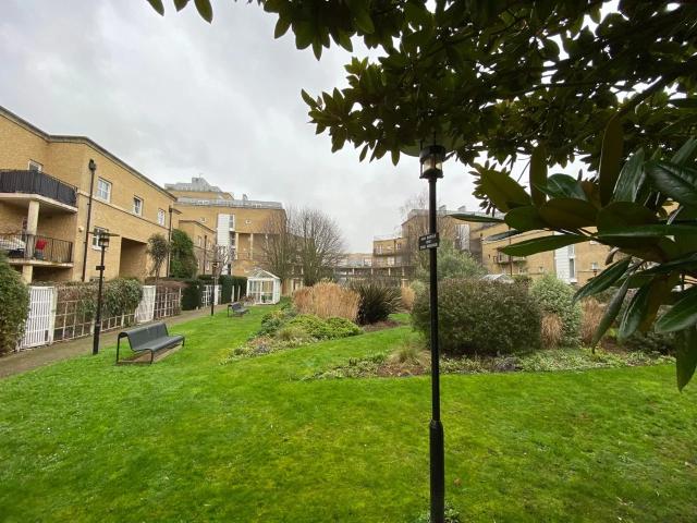Room at South Sea Street, Greater London