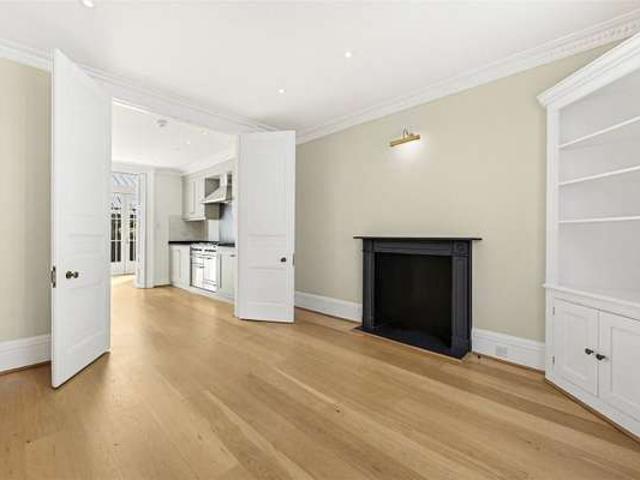 House at South Terrace, Greater London