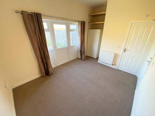Room at South Terrace, Witham Town