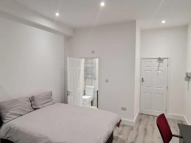 Room at Southchurch Road, Southend on Sea