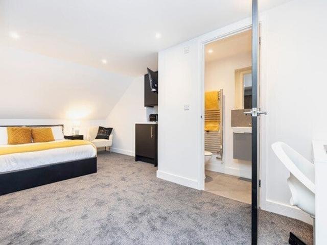 Room at Southampton Road, Eastleigh