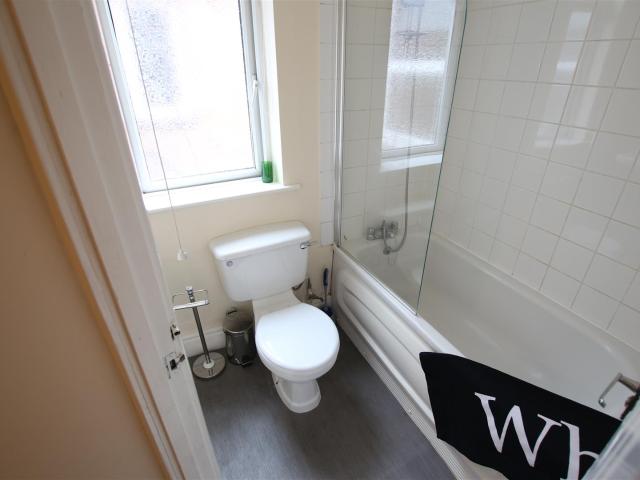 Room at Southampton Road, Far Cotton