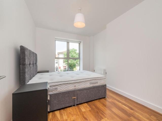 Room at Southampton Way, Greater London