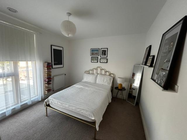 Room at Southampton Way, Greater London