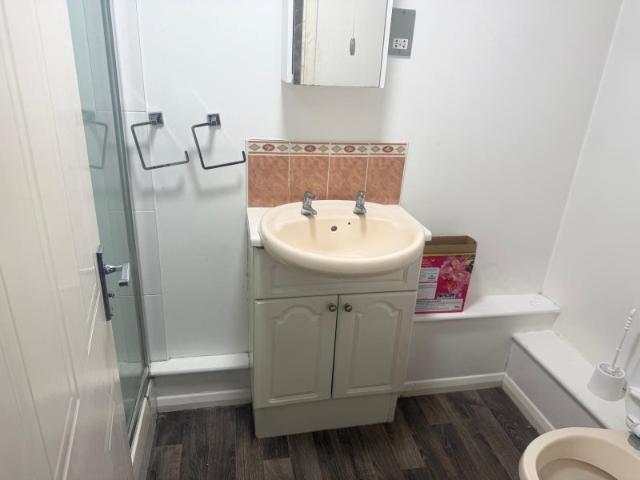 Room at Southbridge Road, Greater London