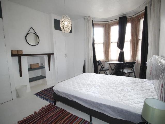 Room at Southbury Road, Greater London
