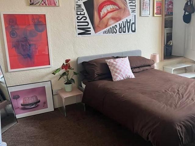 Room at Southgate Road, Greater London