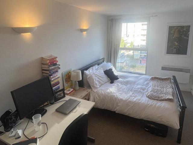 Room at Southgate Road, Greater London