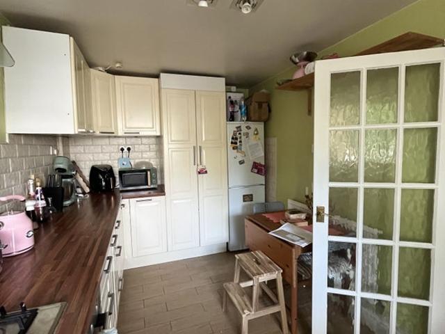Room at Southern Grove, Greater London