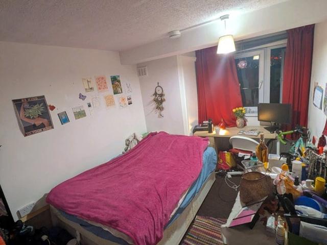 Room at Southern Grove, Greater London