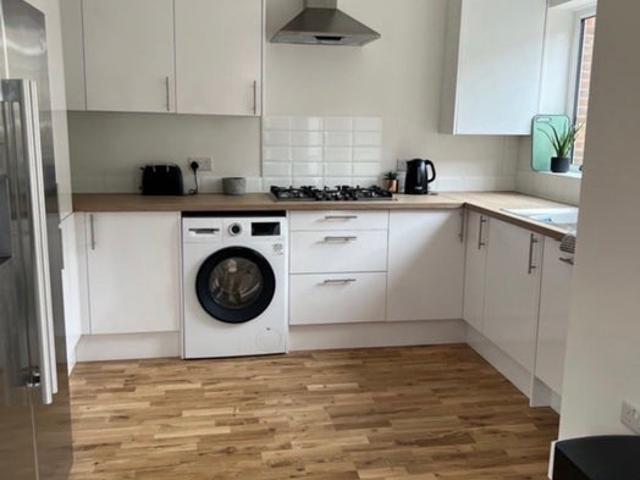 Room at Southern Road, Bournemouth