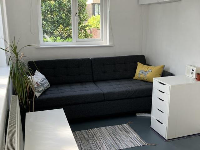Room at Southern Road, Greater London