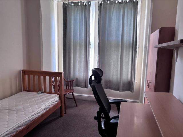 Room at Southey Road, Greater London
