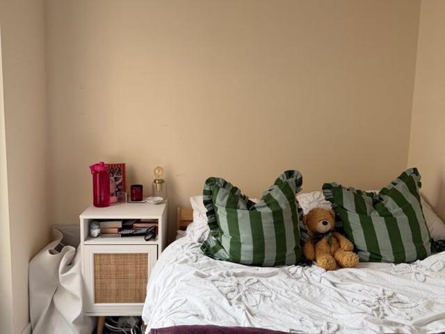 Room at Southwark Park Road, Greater London