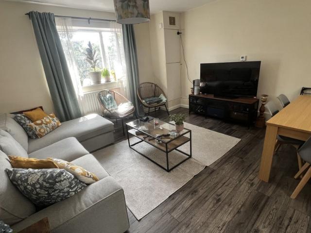 Room at Southwark Park Road, Greater London