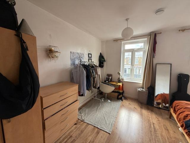 Room at Southwark Park Road, Greater London