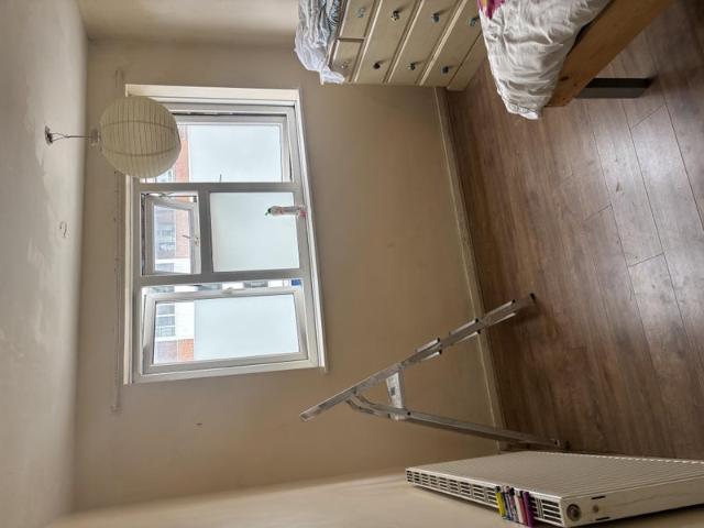 Room at Spenser Grove, Greater London