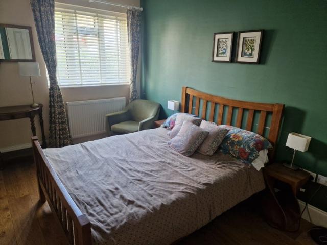 Room at Spenser Road, Greater London