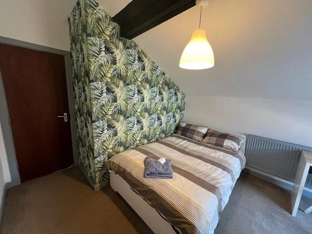Room at Spellow Lane, Liverpool
