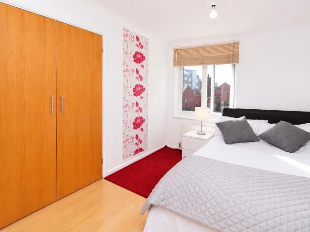 Room at Spert Street, Greater London