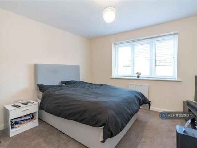 Room at Spickets Way, Maidstone