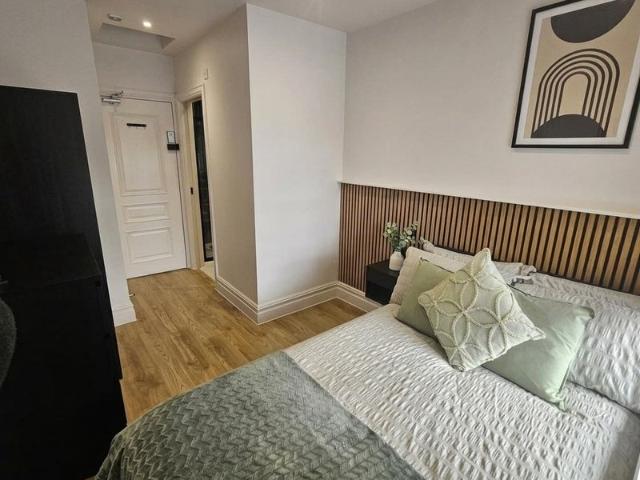 Room at Spring Gardens, Bradford