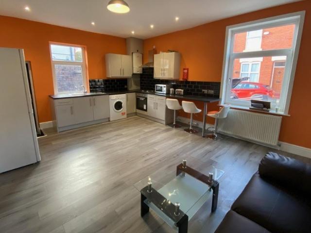 Room at Spring Gardens, Salford