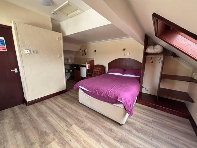 Room at Springbank Road, Chesterfield