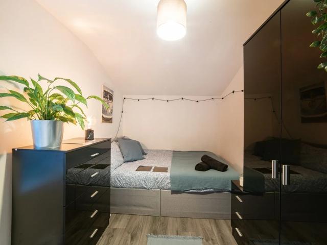 Room at Springbank Road, Liverpool
