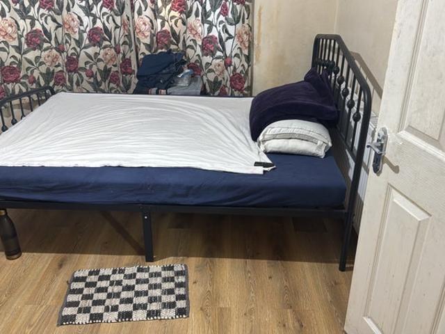 Room at Springfield Road, Greater London