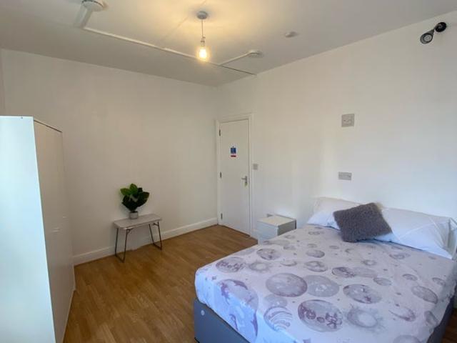 Room at Springfield Road, Greater London