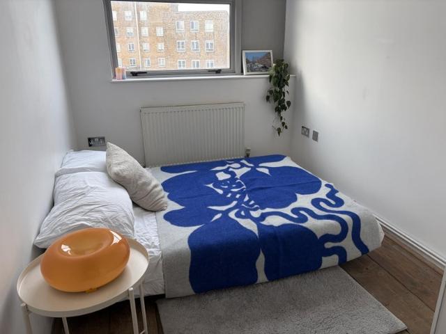 Room at Tudor Road, Greater London