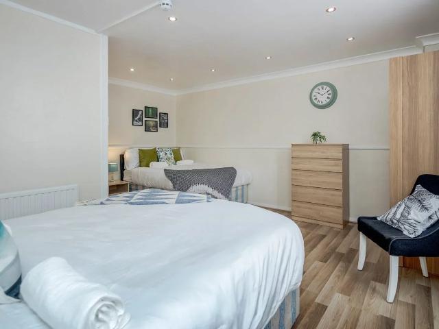 Room at Tulip Close, Greater London