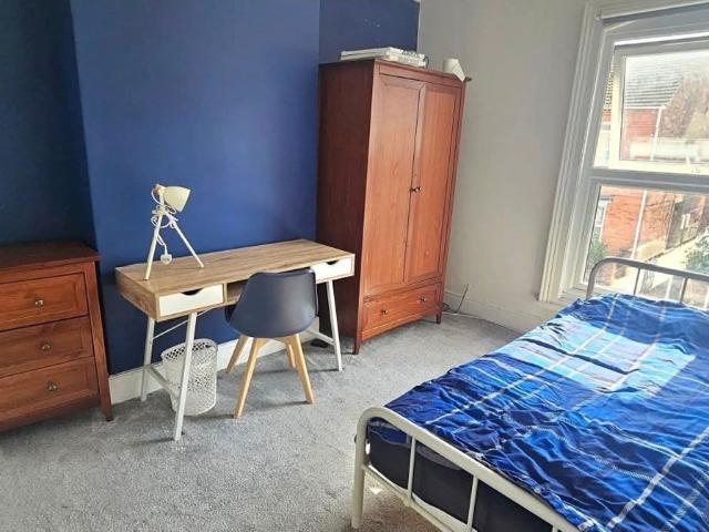 Room at Tunnard Street, Boston