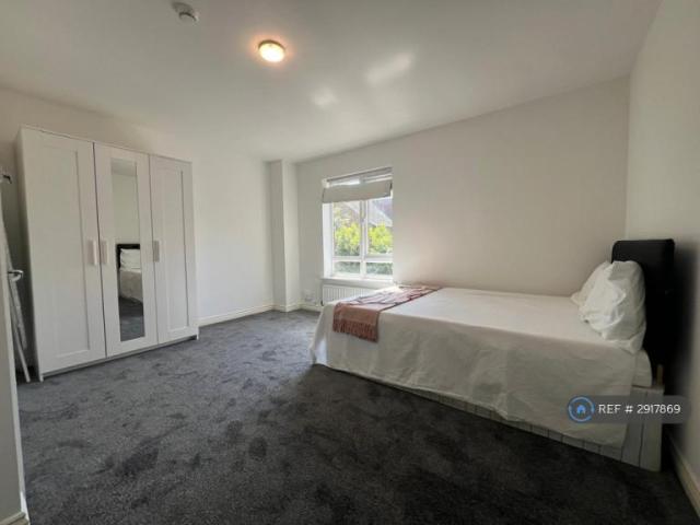 Room at Tunnel Cottages, Thurrock
