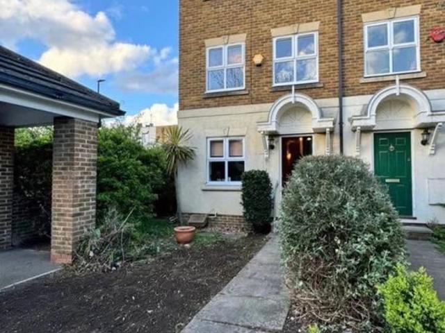 Room at Turner Close, Greater London