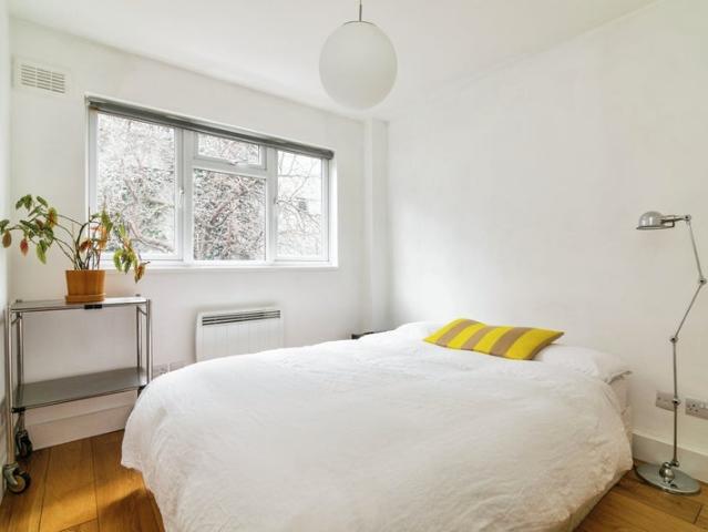 Room at Turner Street, Greater London