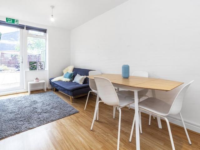 Room at Turnpike Close, Greater London