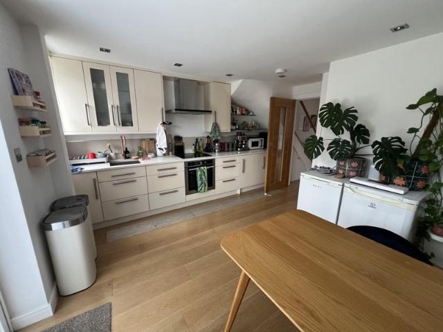 Room at Turnpike Close, Greater London
