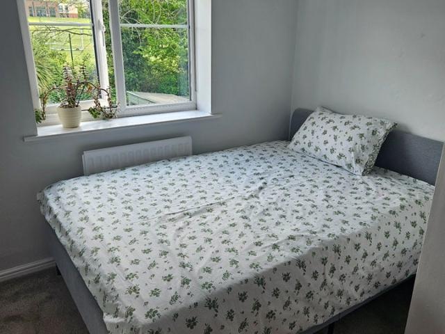 Room at Turnpike Close, Harborough