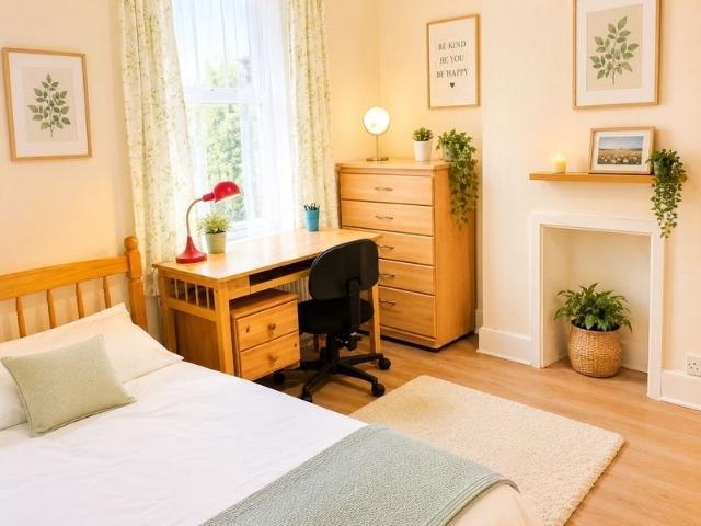 Room at Turnpike Lane, Greater London