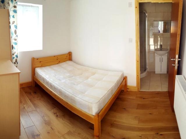 Room at Turnpike Lane, Greater London