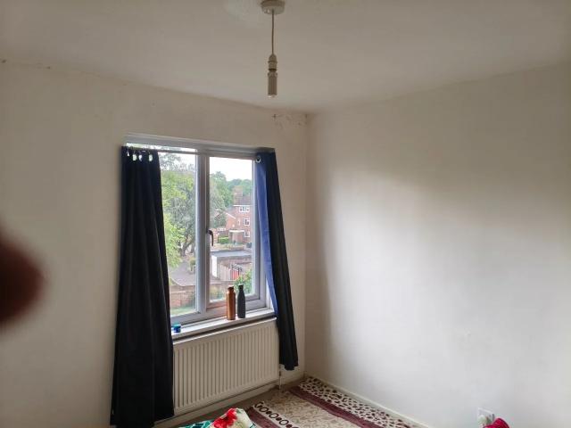 Room at Turnpike Link, Greater London